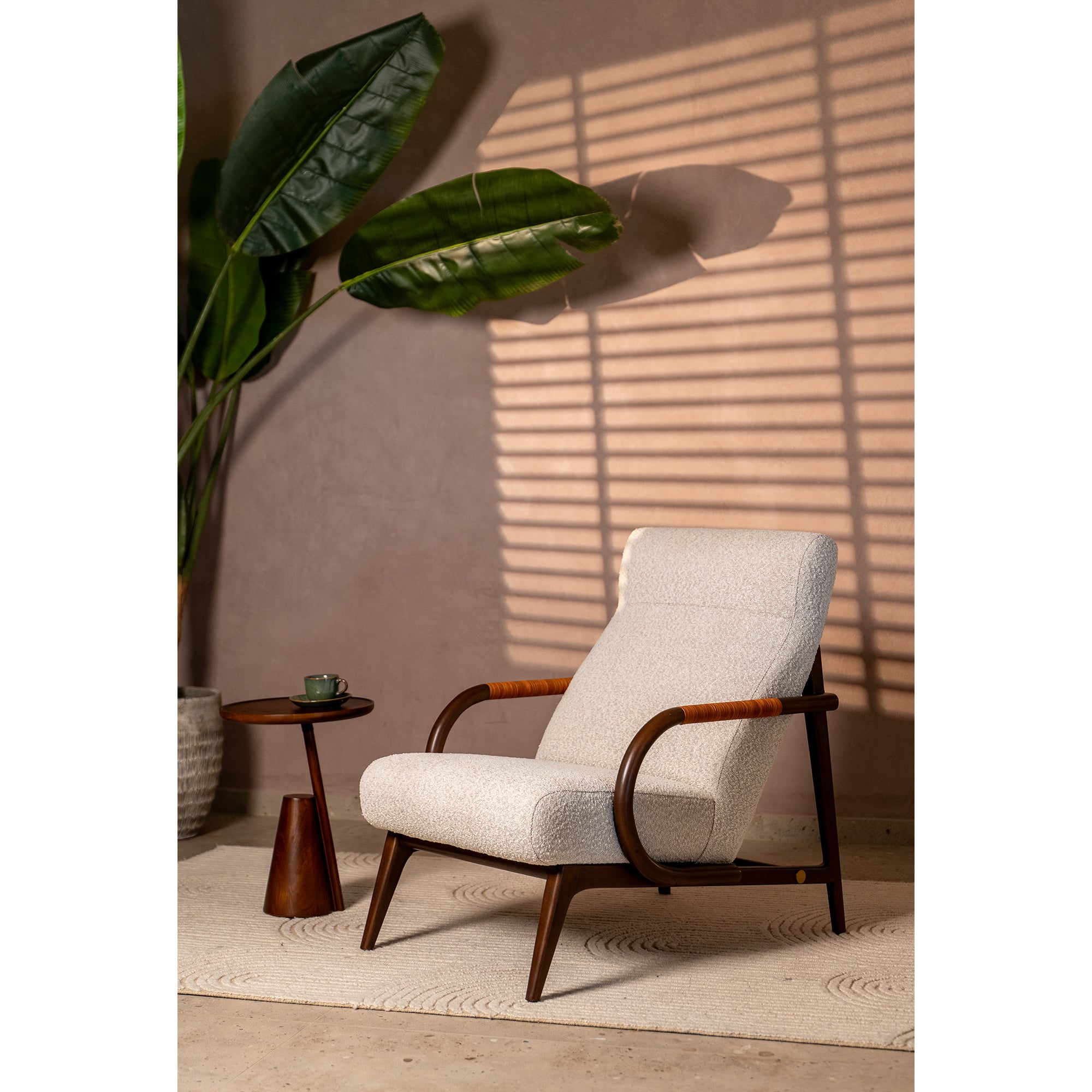 Cavin Accent Chair – Bay Window