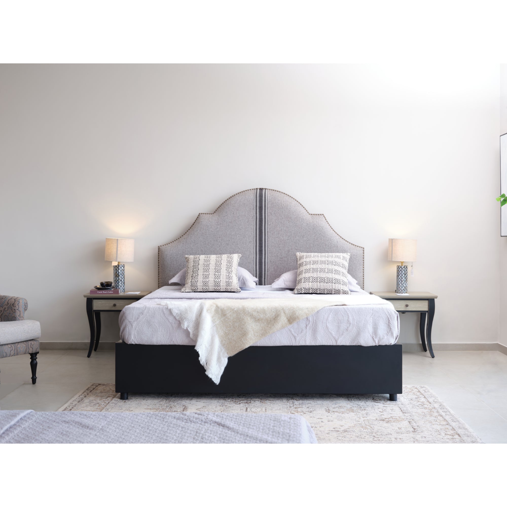 Monet Bed – Bay Window